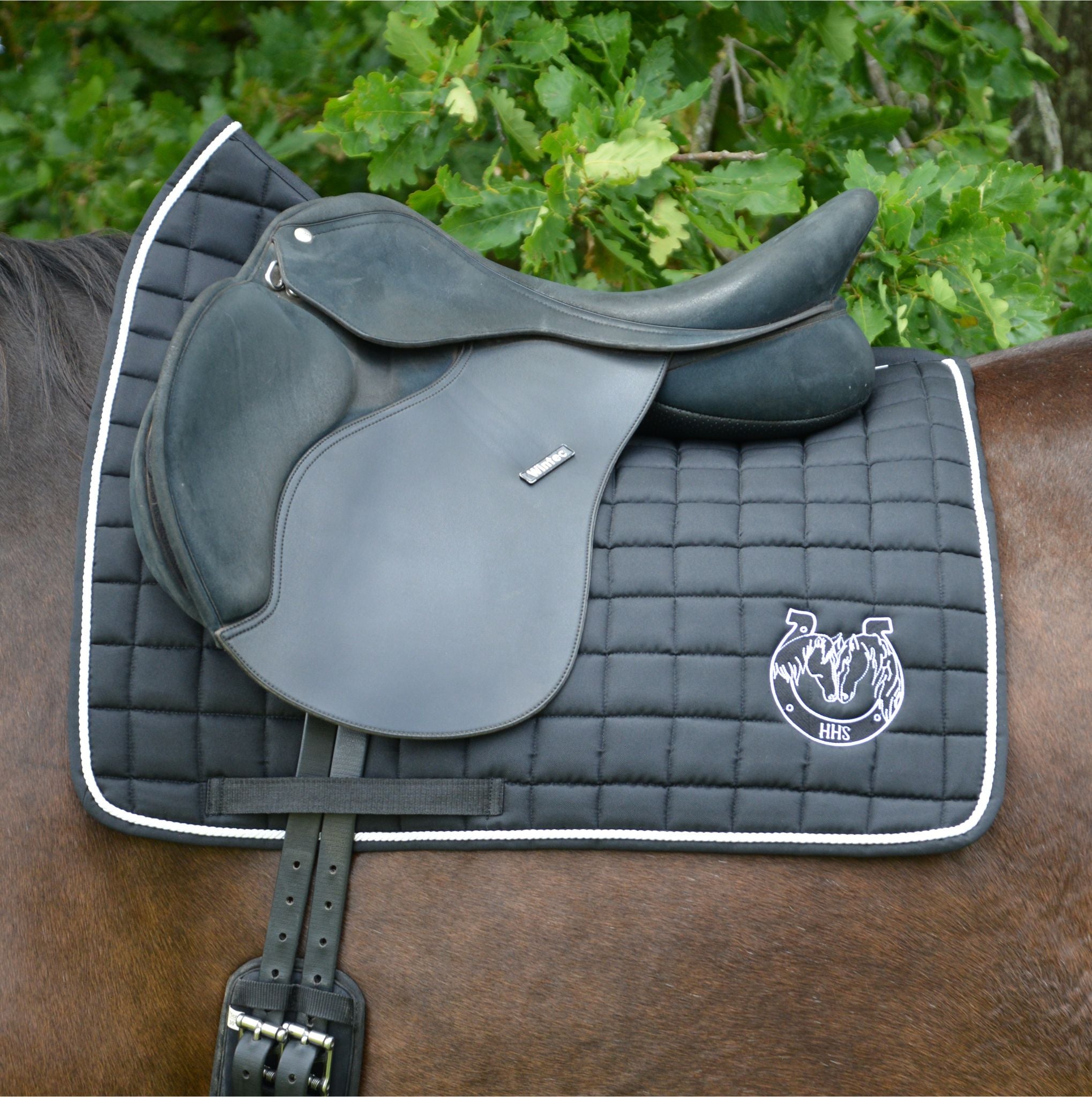 Black Saddle Pad - Available in Full, Warmblood and Shire Sizes – Heavy ...